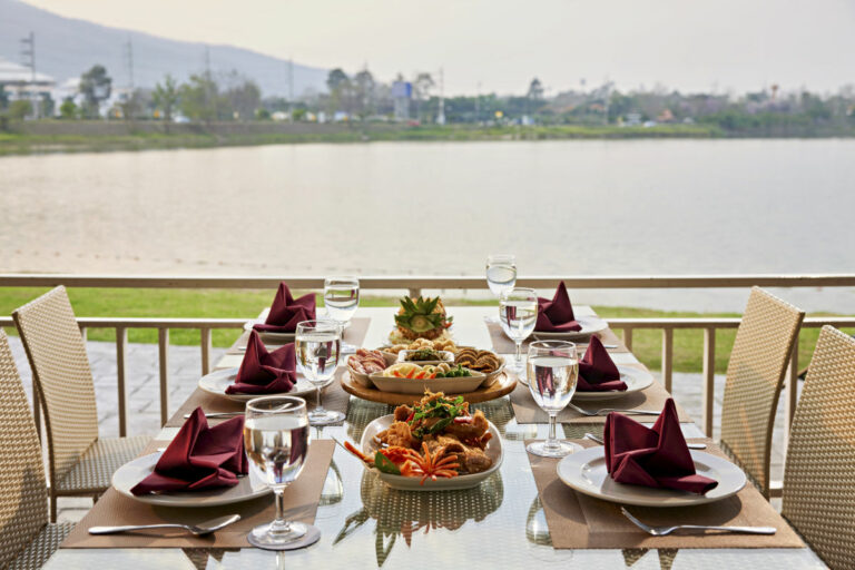Morakot Restaurant - Green Lake Resort Chiangmai