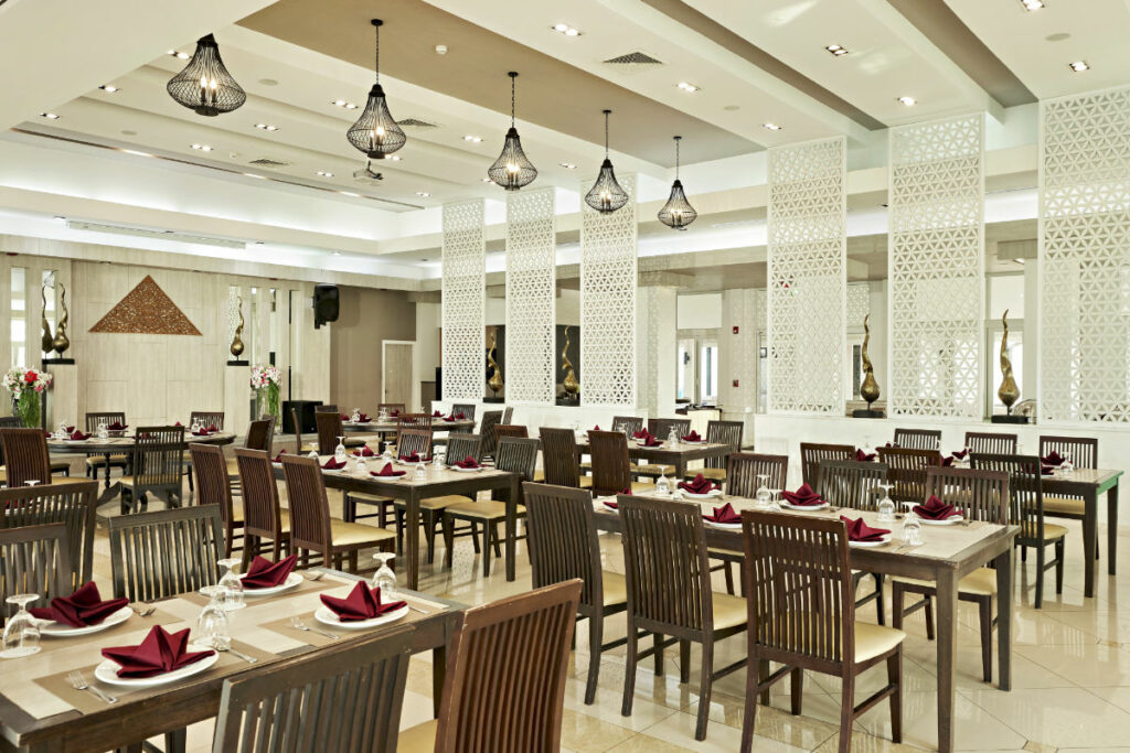 Morakot Restaurant - Green Lake Resort Chiangmai